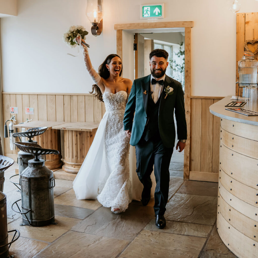 Epic fantasy themed wedding – Lauren & Jack at Hobbit Hill – Little ...